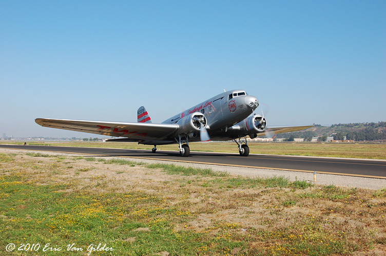 Van Gilder Aviation Photography, Camarillo Airshow 2010- Douglas DC-2